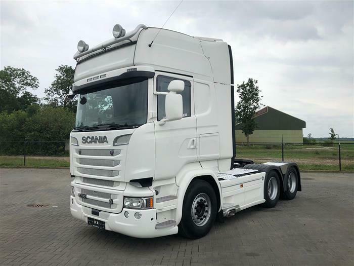 Kamioni kod Tubele - Katalog